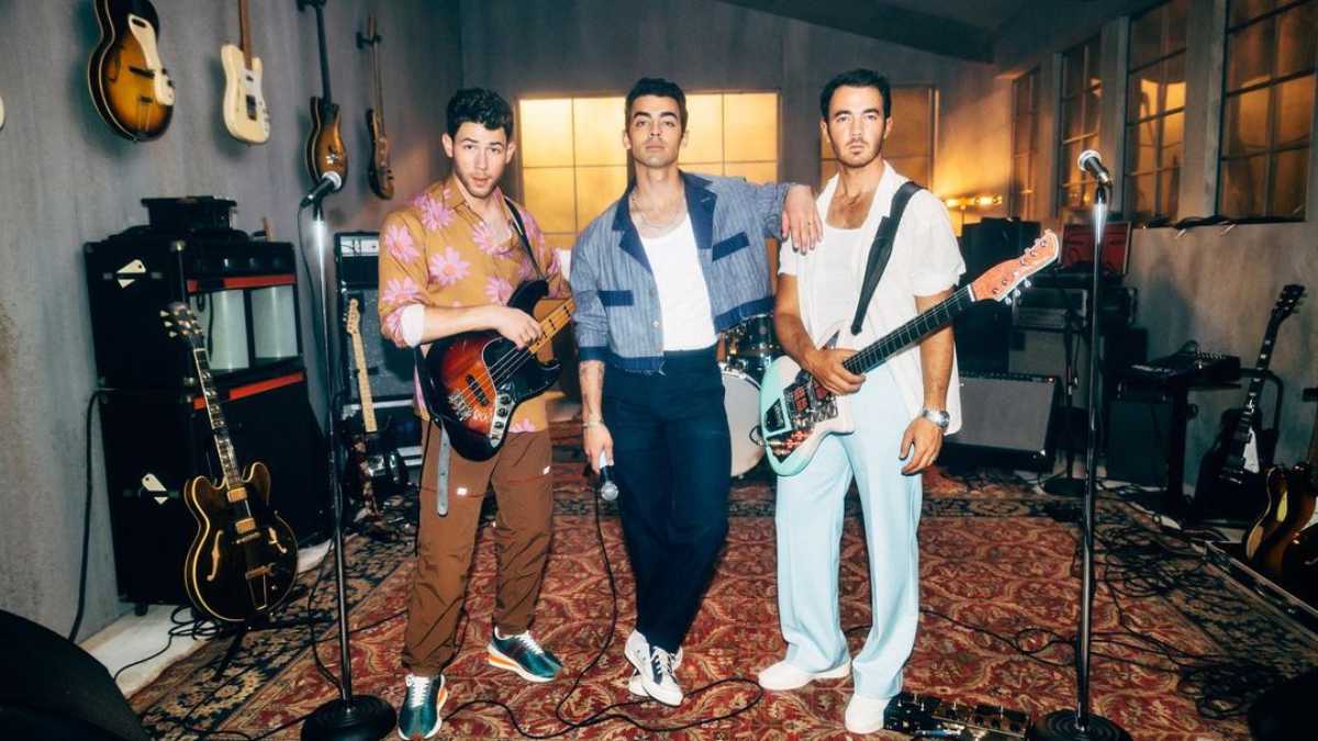 Jonas Brothers Release 'Who's In Your Head'