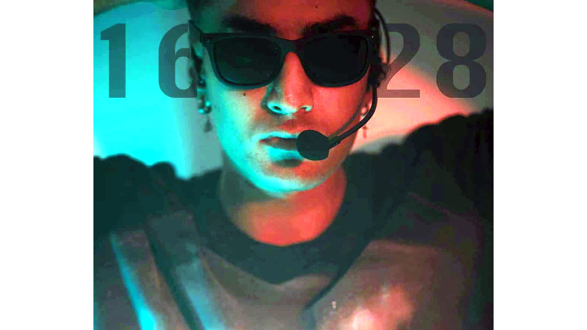 How Reyen Eyes Trained Himself As A Musician