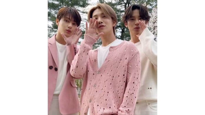 K-Pop Sensation SEVENTEEN Reveal Process Of Creating Their First ...