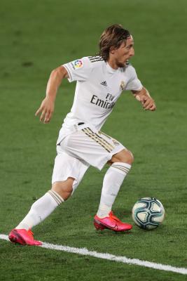 Luka Modric Signs One-year Contract Extension With Real Madrid | Glamsham