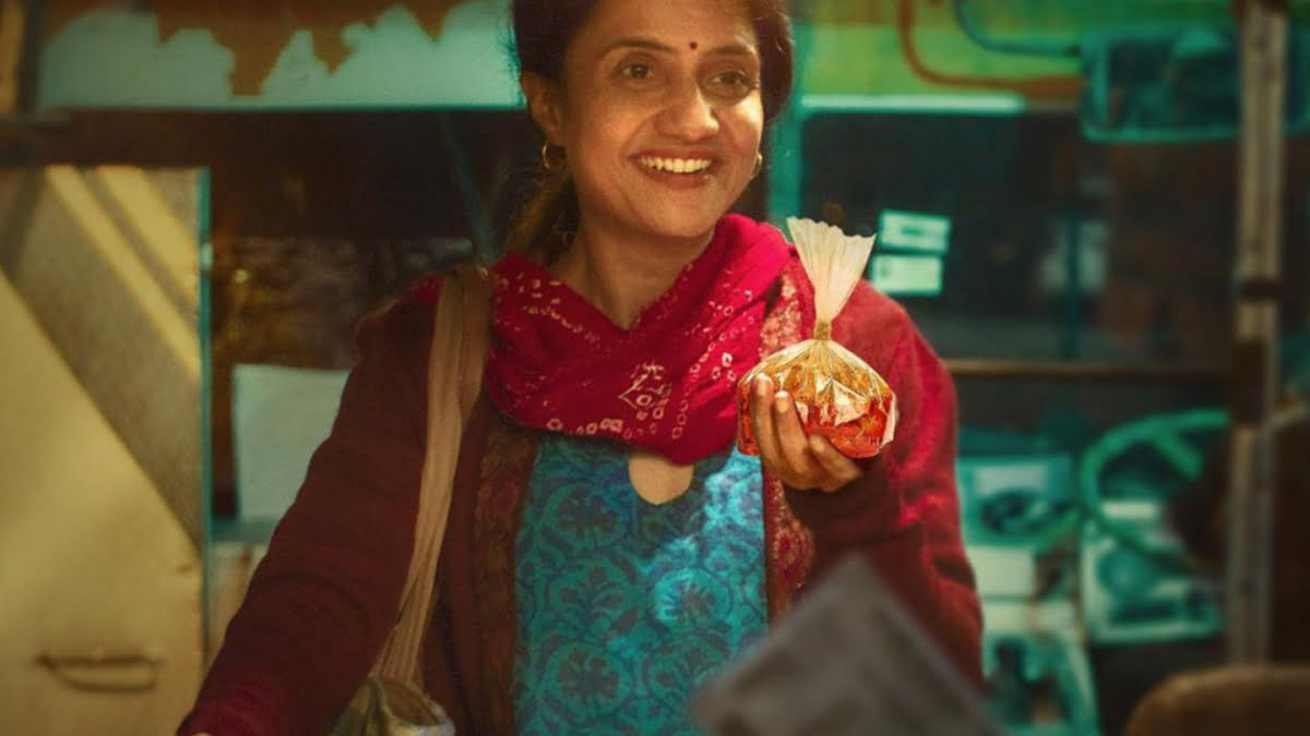 Amruta Subhash-starrer Web Series 'Saas Bahu Aachar Pvt Ltd' Releases ...