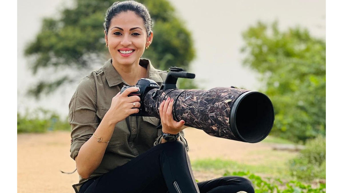 Actress-wildlife Photographer Sadaa Poses With Panther Named Shyam