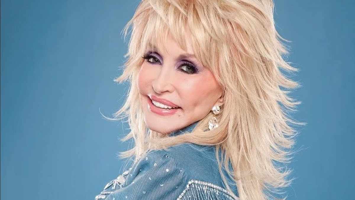 Dolly Parton Excited To Launch New Roller Coaster At Dollywood