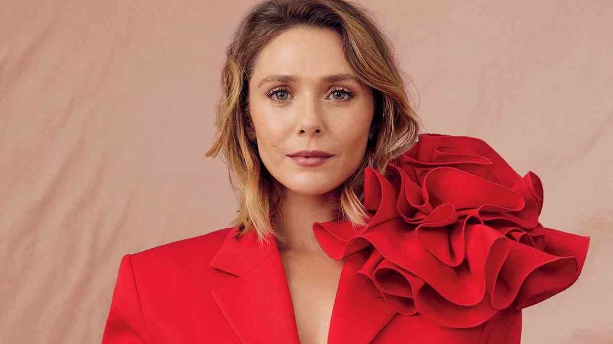 Elizabeth Olsen Wants Scarlet Witch To Team Up With The X-Men Now