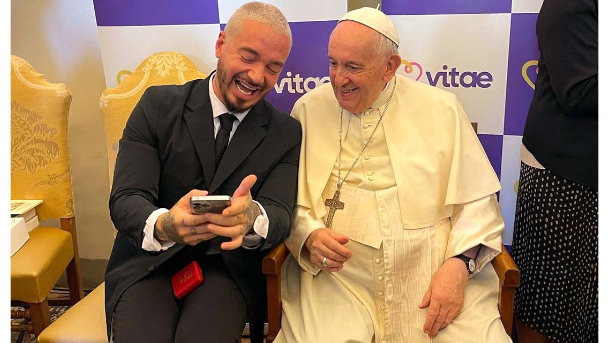 J Balvin Takes Goofy Selfies With 'coolest' Pope Francis