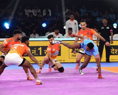 PKL 9: Captain Fazel Atrachali Stars In Puneri Paltan's Victory Over ...