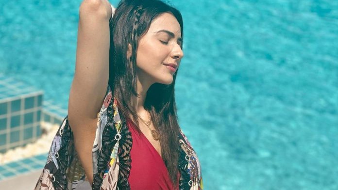 Rakul Preet Singh's Vacay Pics From Maldives Have Set Mercury Soaring