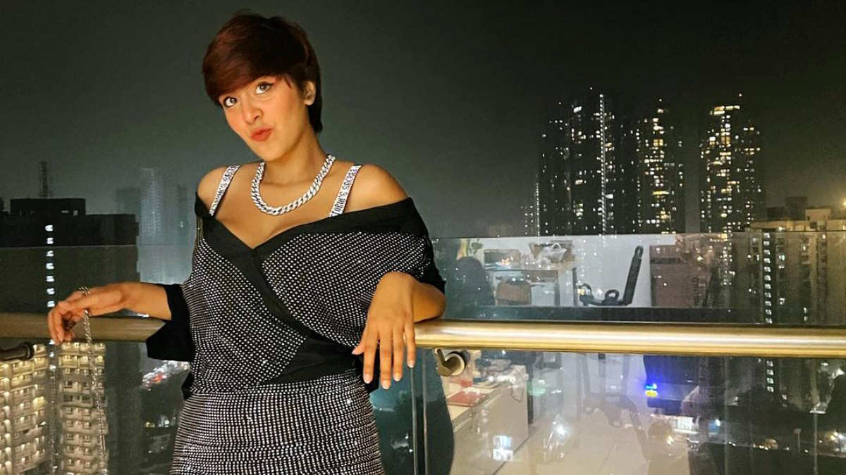 Moose Jattana Calls Uorfi A 'cocky Personality', Loves Soundous's Style