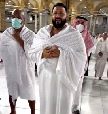 DJ Khaled Breaks Down In Tears Of Joy At Mecca | Glamsham