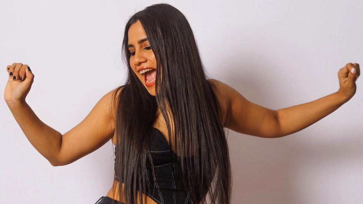 Nikhita Gandhi All Set For Live Show In Different Cities Across The Country