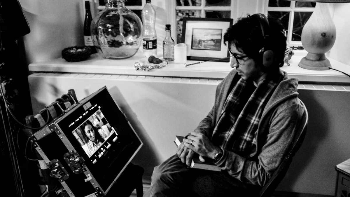 Anshuman Jha Shoots Debut Film 'Lord Curzon Ki Haveli' On Single 35mm Lens