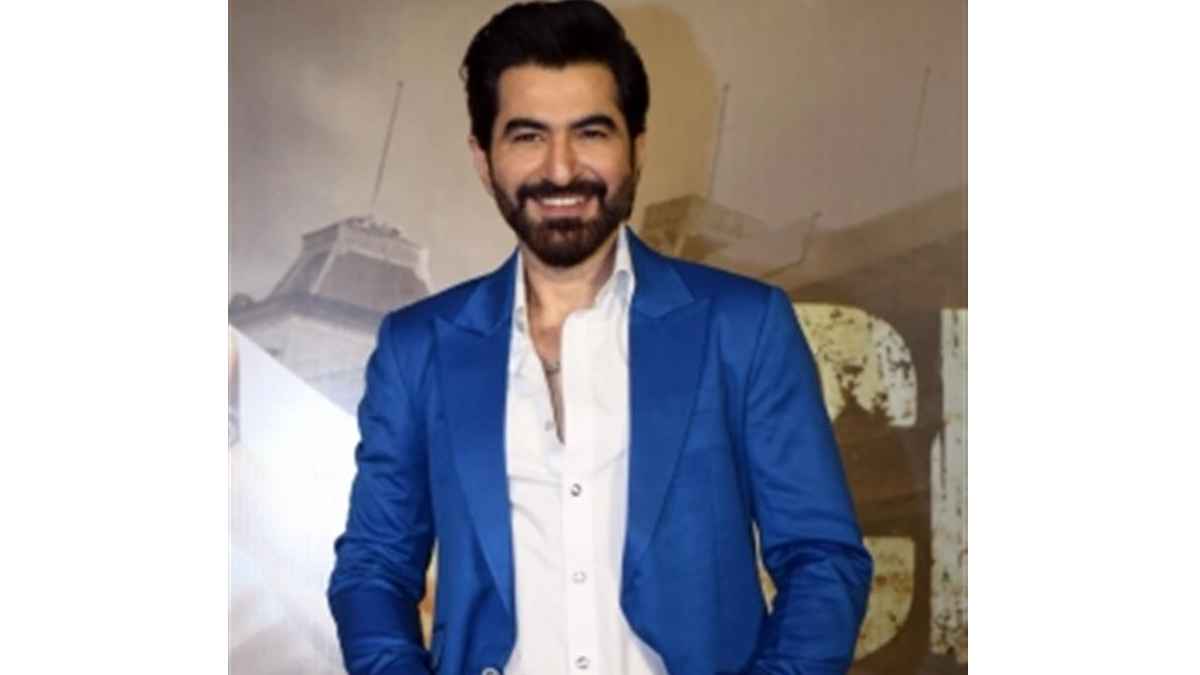 For Jeet If Acting Is His Destiny, Cricket Is His Love