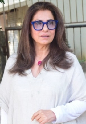 Dimple Kapadia: Moving Beyond Quintessential Heroine, Today's Female ...