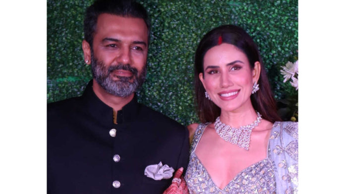 Sonnalli Seyggal, Husband Ashesh Sajnani Have A Star-studded Reception ...