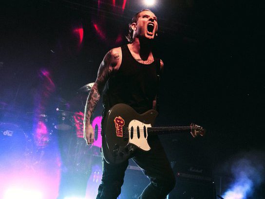 Slipknot Singer Corey Taylor Says He Won't Be Able To Maintain Vocal ...