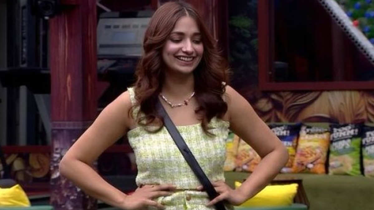 Jiya Shankar Has A Heart-to-heart With Elvish Post Eviction, Opens Up ...