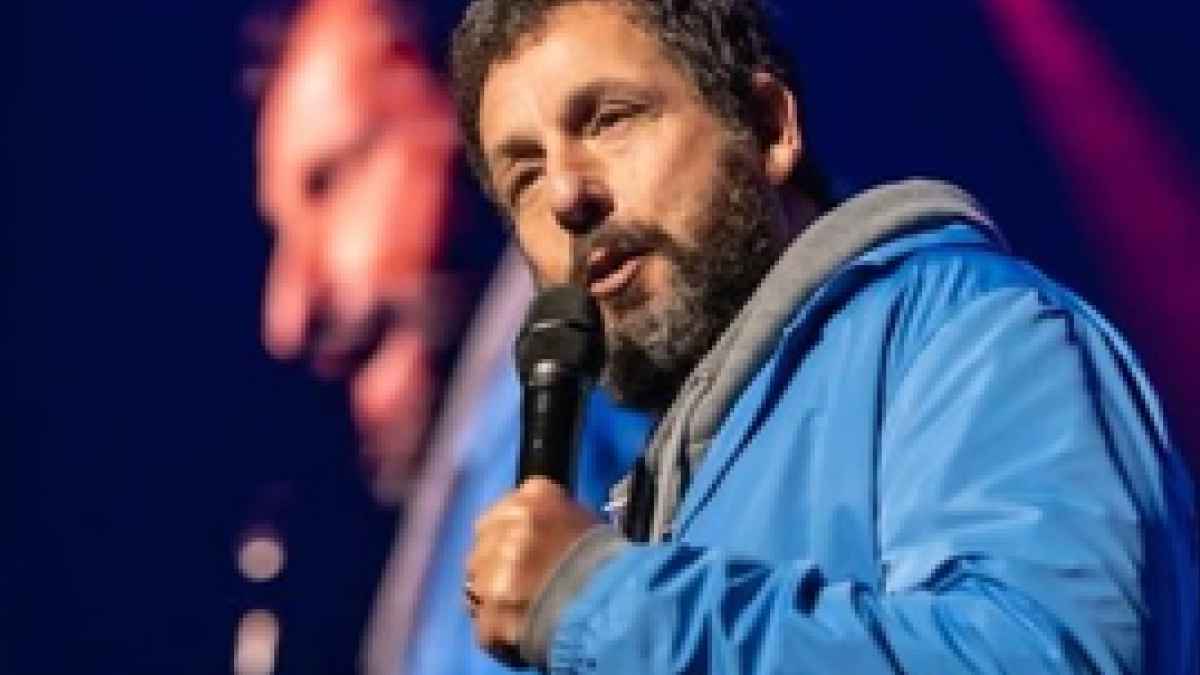 Adam Sandler Stops Show As He Spots Medical Emergency In Crowd | Glamsham