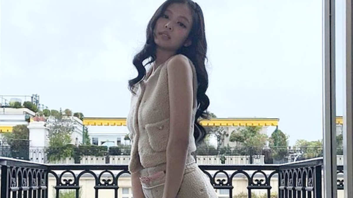 Blackpink’s Jennie Unveils Live Performance Video For Jazz Version 'You & Me' | Glamsham