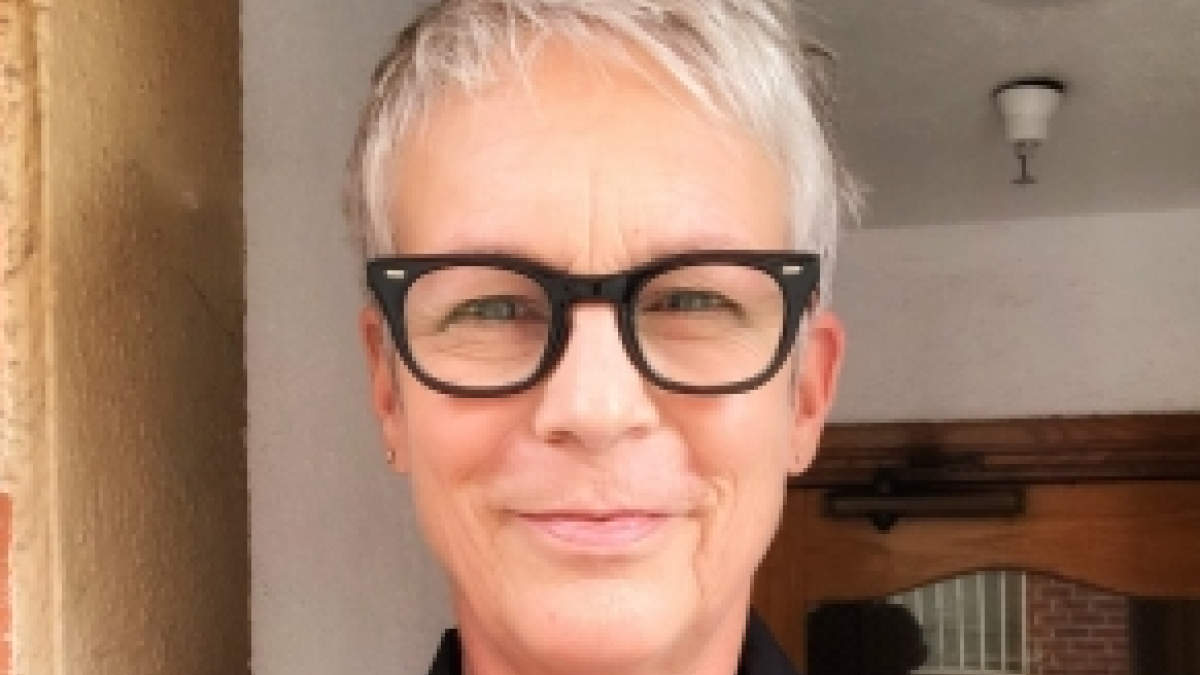Jamie Lee Curtis Removes Post Supporting Israel Following Backlash ...
