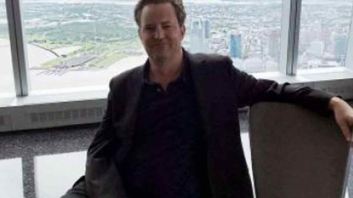 Matthew Perry's Assistant Found Him Underwater In Hot Tub