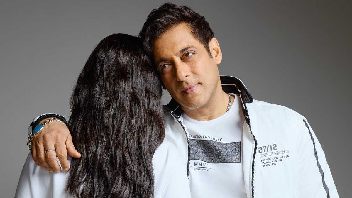 Salman Khan Shares Picture With His 'piece Of Heart'