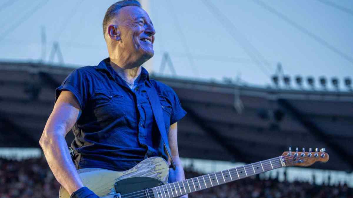 Bruce Springsteen Is In 'great Shape' While Recovering From Peptic Ulcer