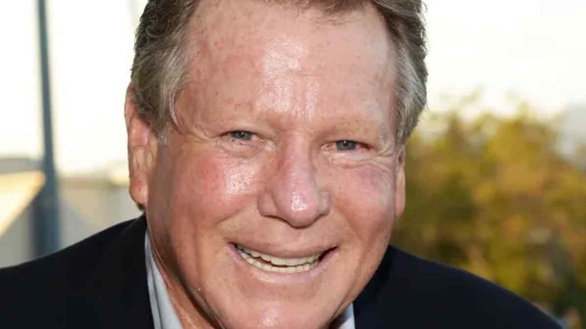 ‘Love Story’, ‘Paper Moon’ Actor Ryan O’Neal Dies At 82 | Glamsham