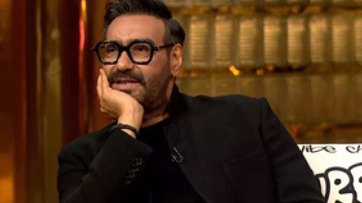 Ajay Devgn Reflects On ‘Phool Aur Kante’, ‘Lamhe’ Opening On Same Day ...
