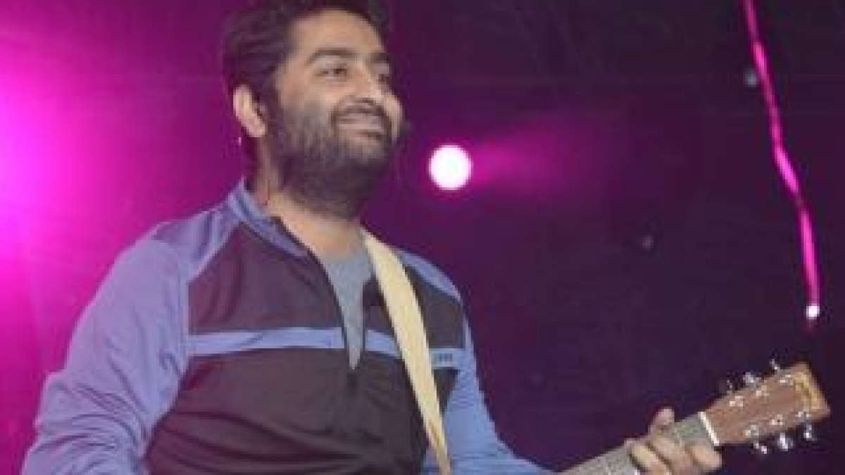 Arijit Singh Tugs At The Heartstrings With New Track 'Sajni' From ...