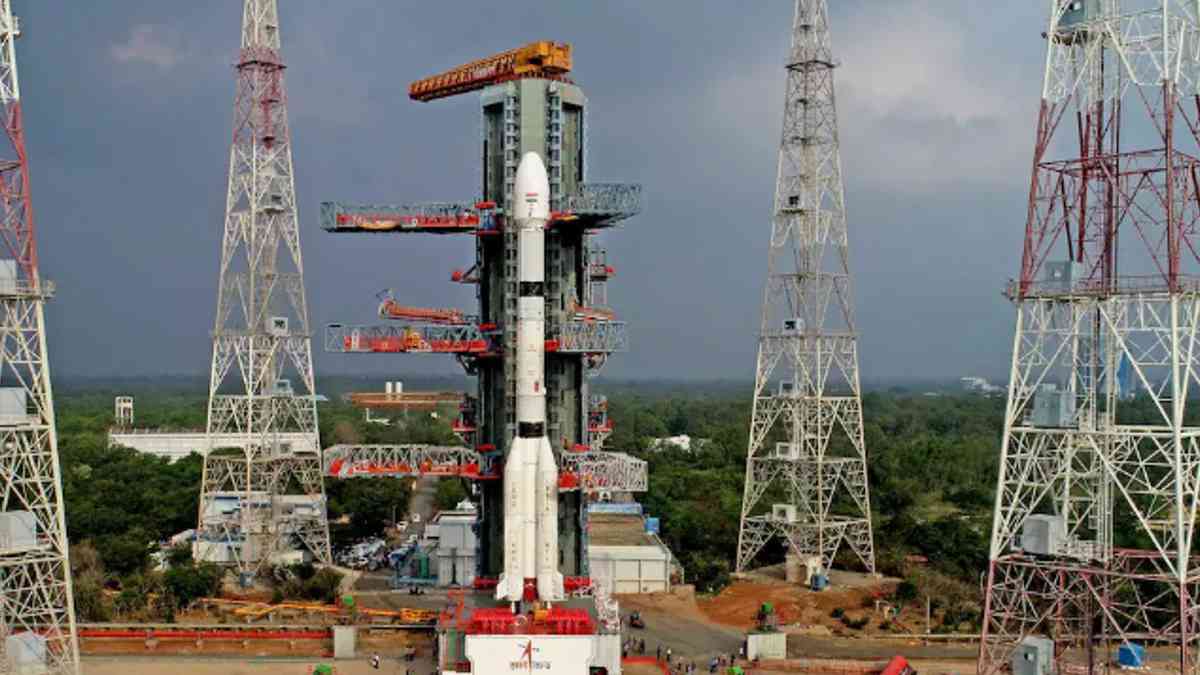 Indian Rocket GSLV Lifts Off With Weather Satellite INSAT-3DS | Glamsham
