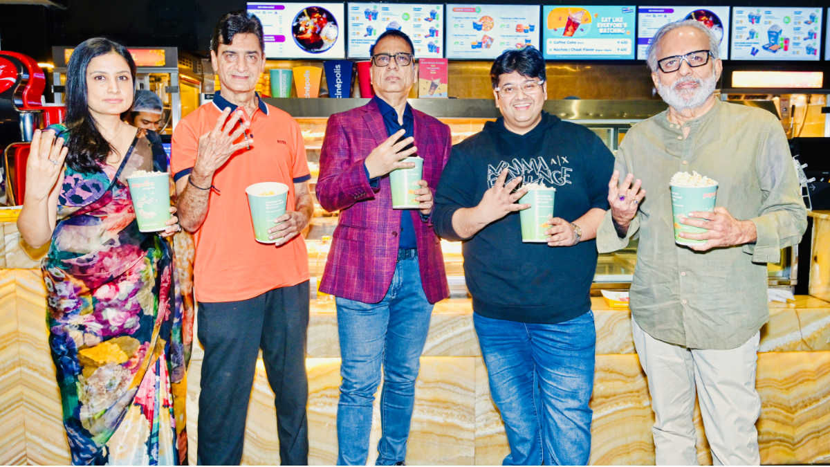 Riteish Deshmukh, Vivek Oberoi, And Aftab Shivdasani Reunite For Masti ...