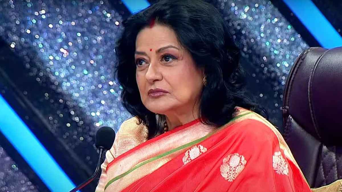 Moushumi Chatterjee Recalls Eloping From Set Of Her Debut Film 'Balika ...