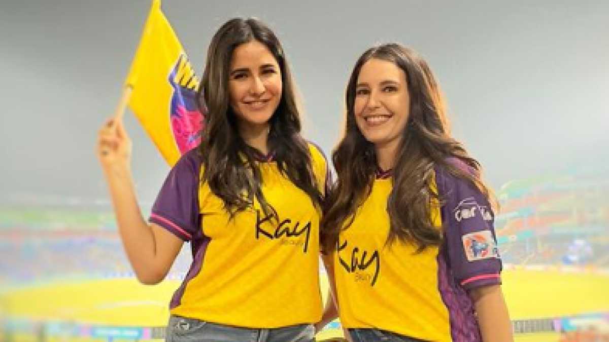 UP Warriorz Fan Katrina Kaif Shares Pictures With Sister Isabelle From ...