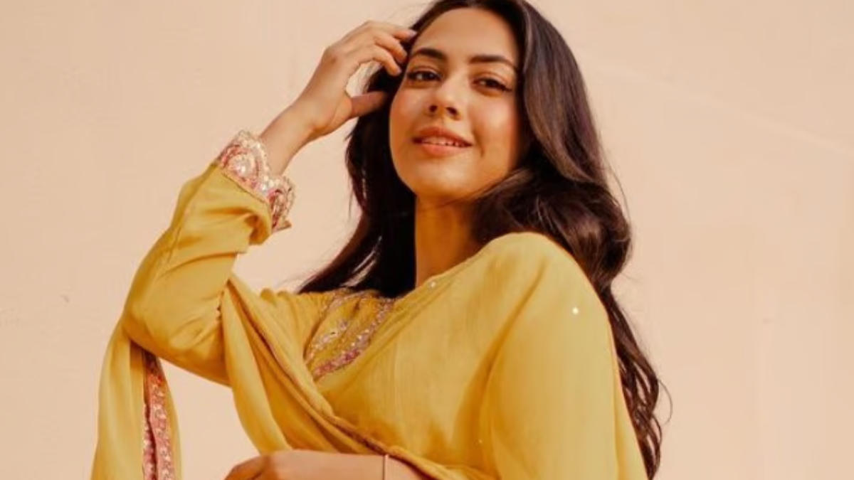 Reem Shaikh Channels Her Inner ‘shaayar’ As She Strikes A Pose In ...