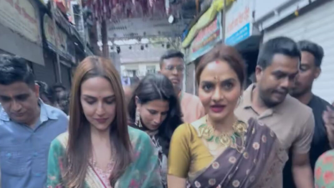 Esha Deol And Madhoo Shah's Special Bond Shines At Lalbaugcha Raja ...