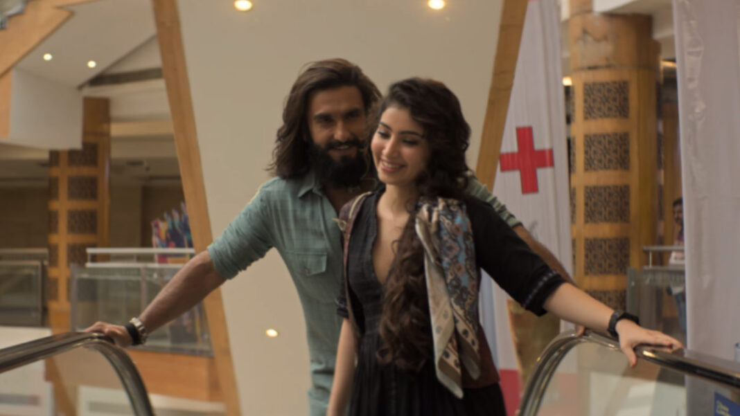Dhurandhar - Gehra Hua Song Lyrics Starring Ranveer Singh And Sara Arjun