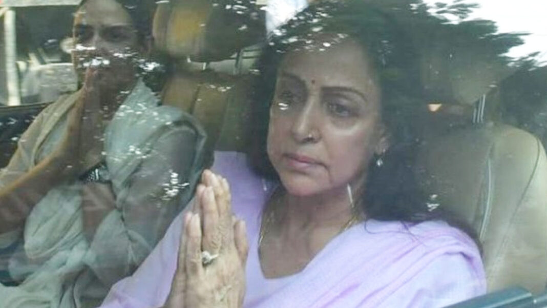 Dharmendra's Final Journey: Hema Malini And Esha Deol Rush To ...