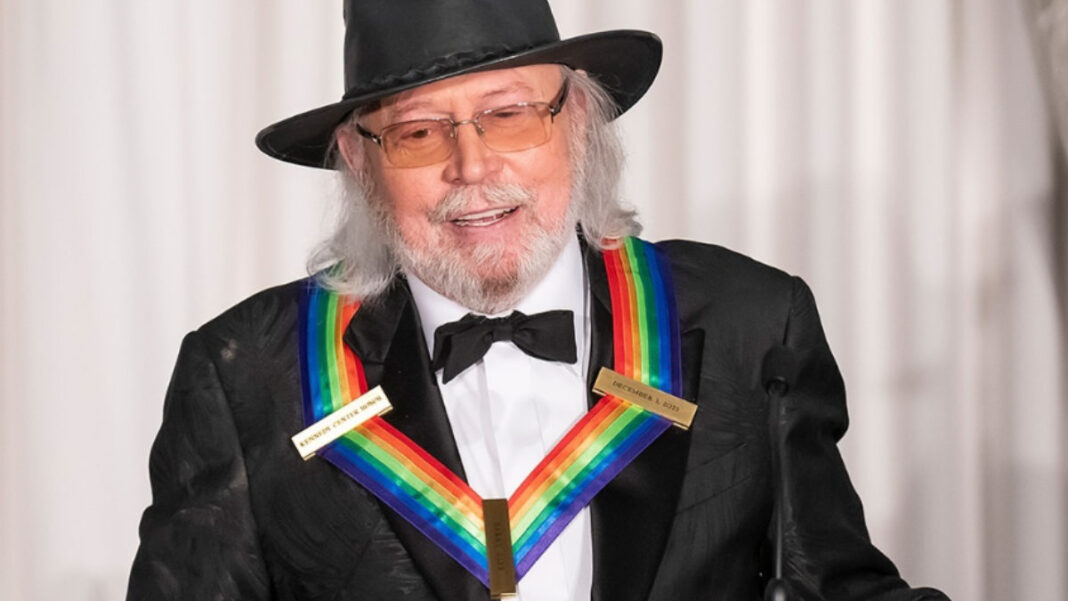 Barry Gibb Death Rumours Go Viral Again, But Bee Gees Legend Is Alive ...