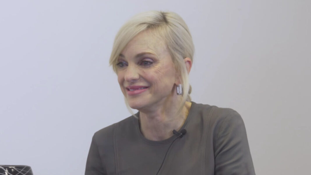Anna Faris Finally Reveals Why She Left Mom After Seven Seasons