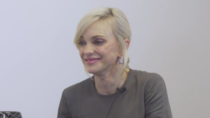 Anna Faris Finally Reveals Why She Left Mom After Seven Seasons